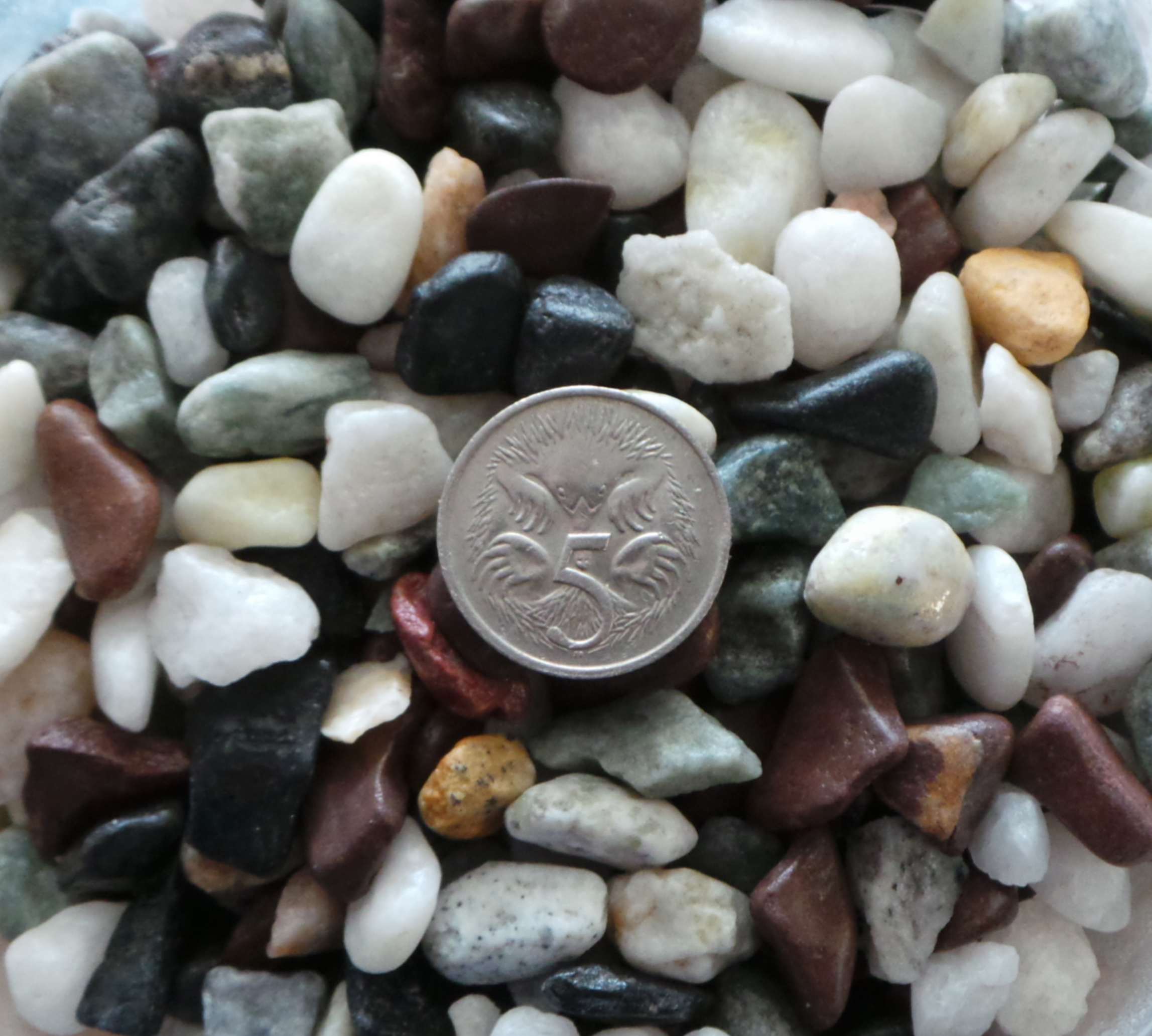 Washed Gravel Colour Mix (3-7mm) - 20kg Bag (Buy 10 get 1 free ...