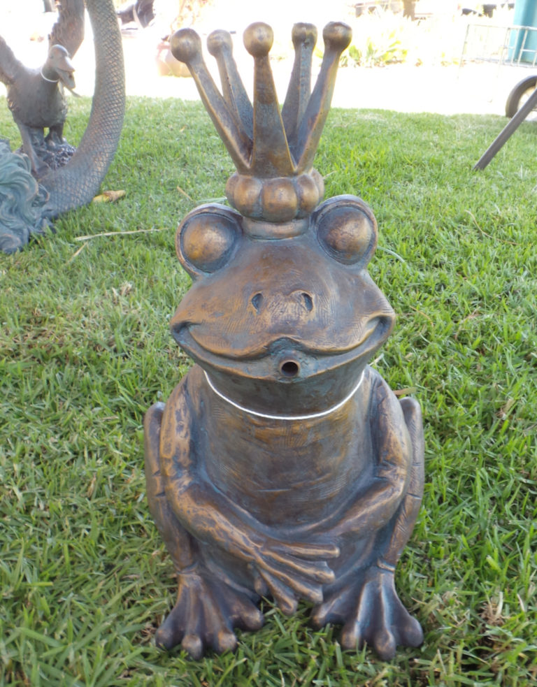 Royal Frog Spitter - Woodvale Fish & Lily Farm Perth